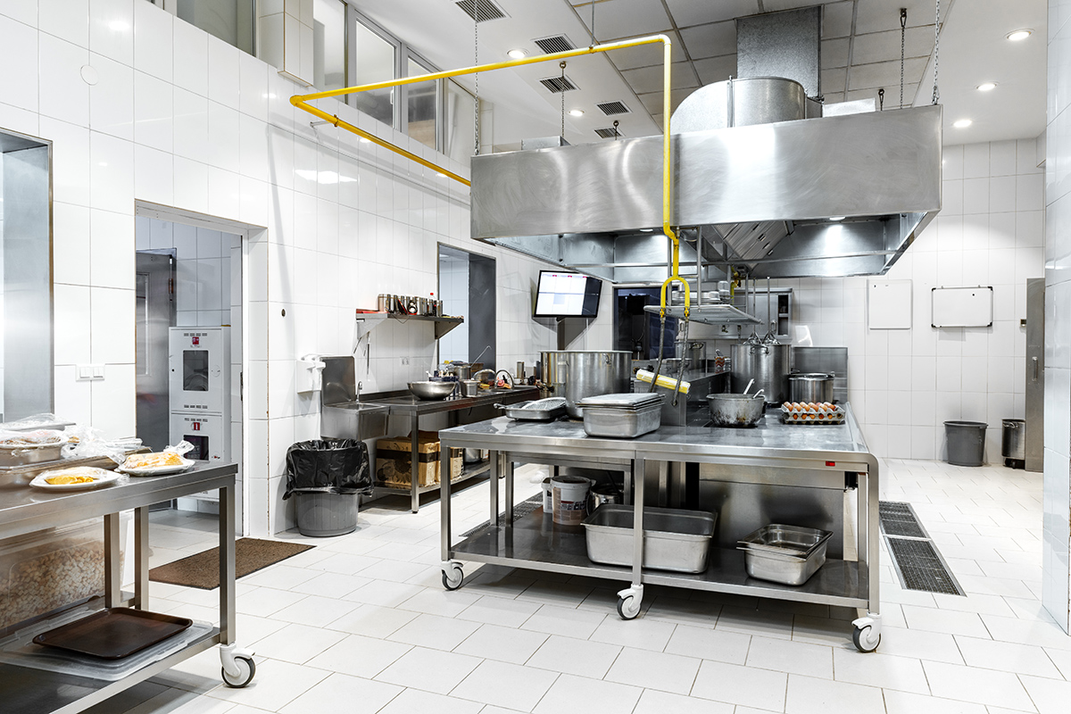 Commercial Kitchen Cleaning: Essential Deep Cleaning Tips